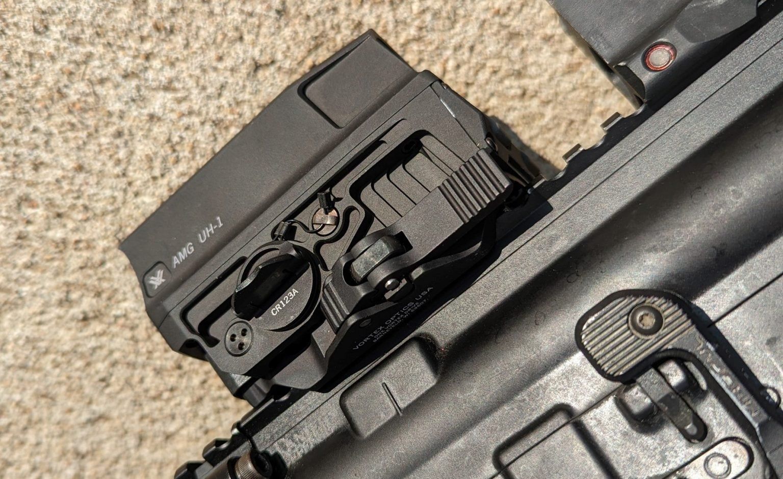 Vortex AMG UH-1 Gen 2 "Huey" — A Versatile Holographic Sight