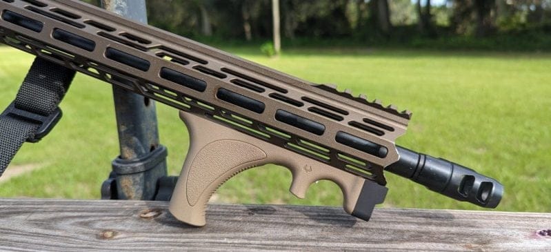 Best Low Profile Long Gun Lights - The Mag Life