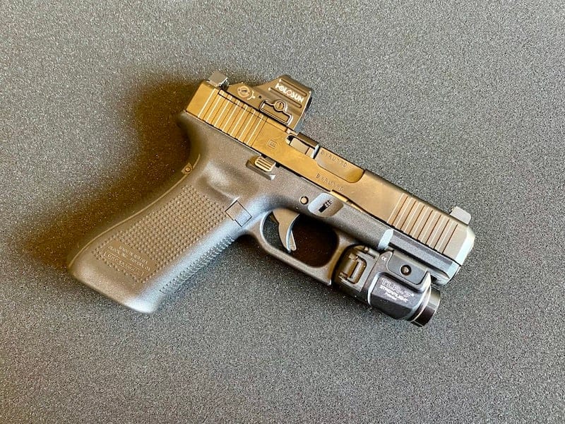How Does the Arex Delta Stack Up to the Glock 19? - The Mag Life